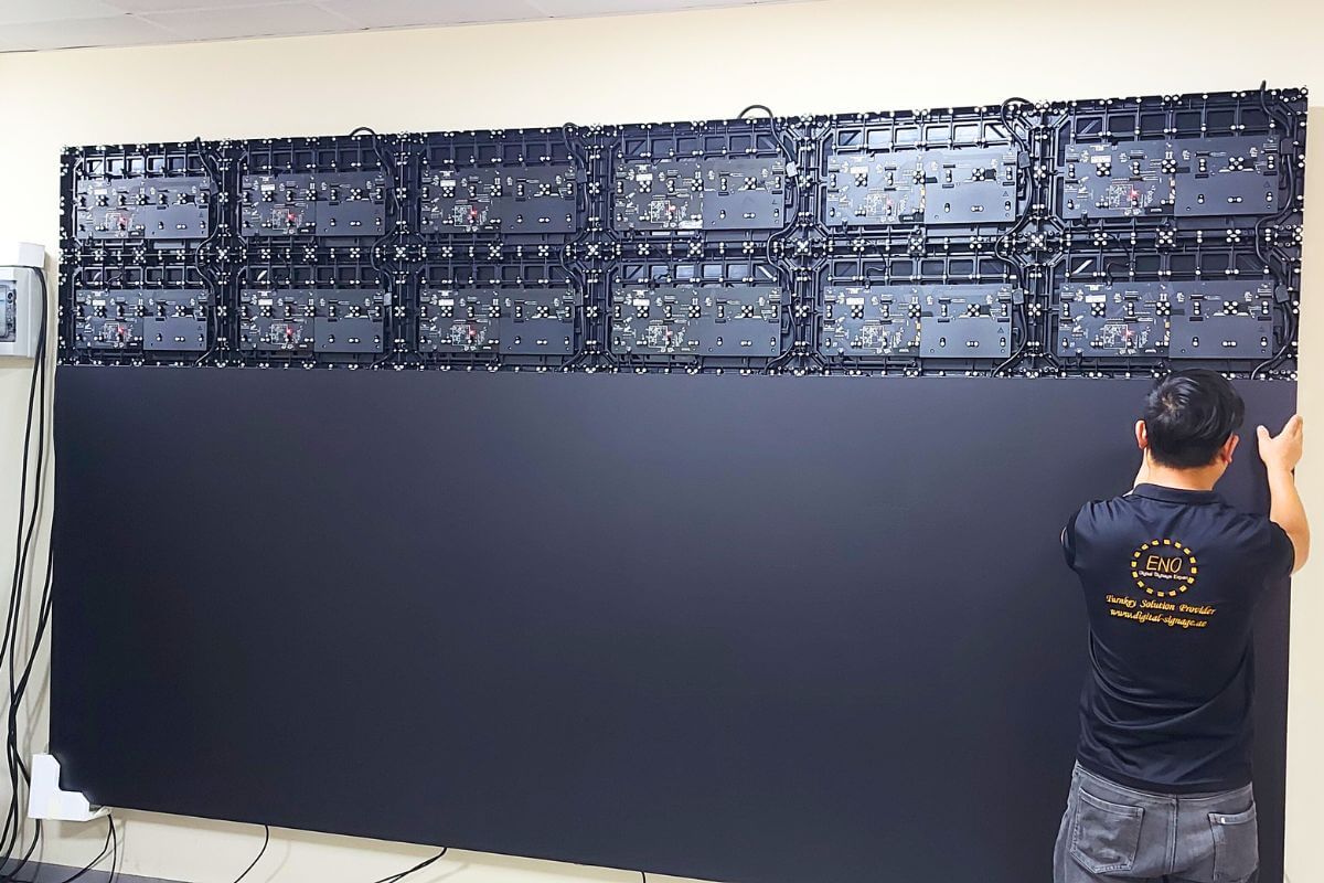 1° Luxury LED Cabinet Display at Ha'il University - ENO